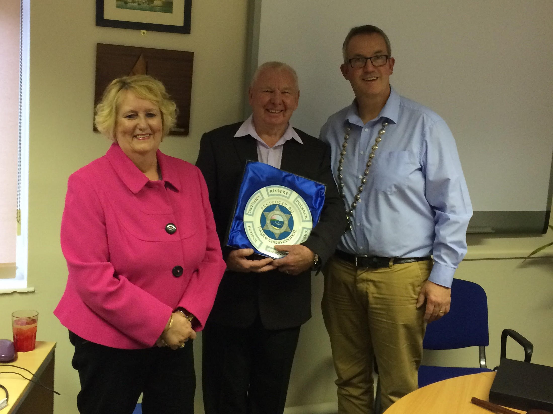 Town Council Honours Roy and Shirley Hayes | Hayle Town Council